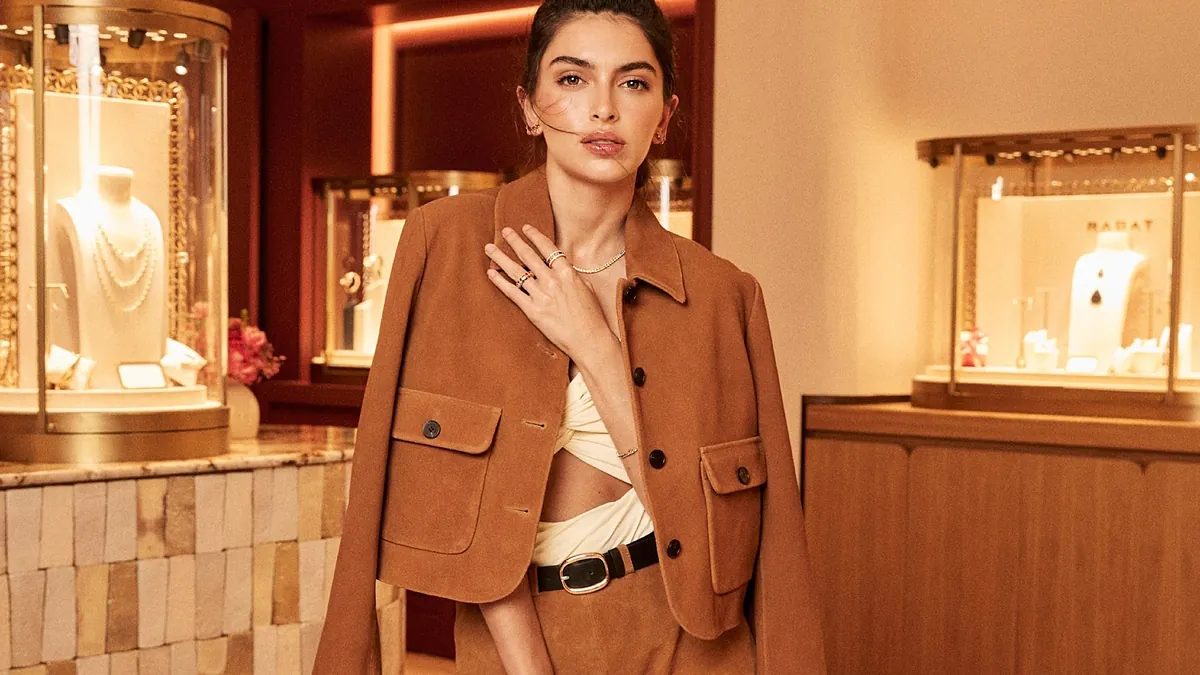 Lucía Rivera, modelo: "Mi primera joya especial es una medalla de la Santina" | Telva.com