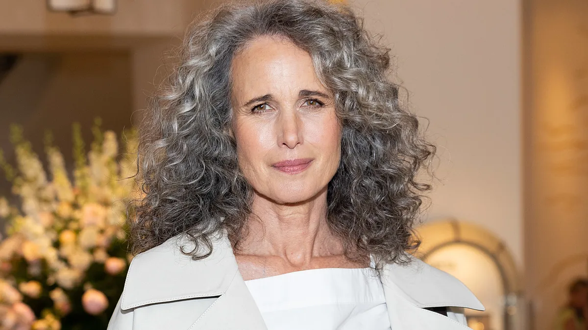 Andie MacDowell en Cannes con el dos piezas de primavera más elegante y ...