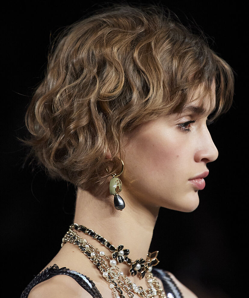 Bob Invertido Ondulado Hasta Los Hombros 10 Ideas De Cortes Long Bob