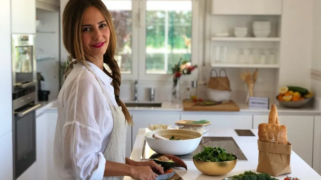 Salena Sainz, nutricionista: "Saltarse comidas no da energía, aumenta ...