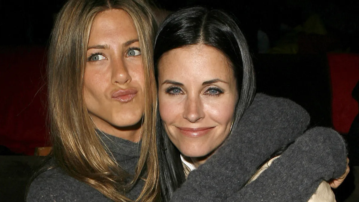 Virginia Satir, psicoterapeuta: "Necesitamos 4 abrazos al día para ...